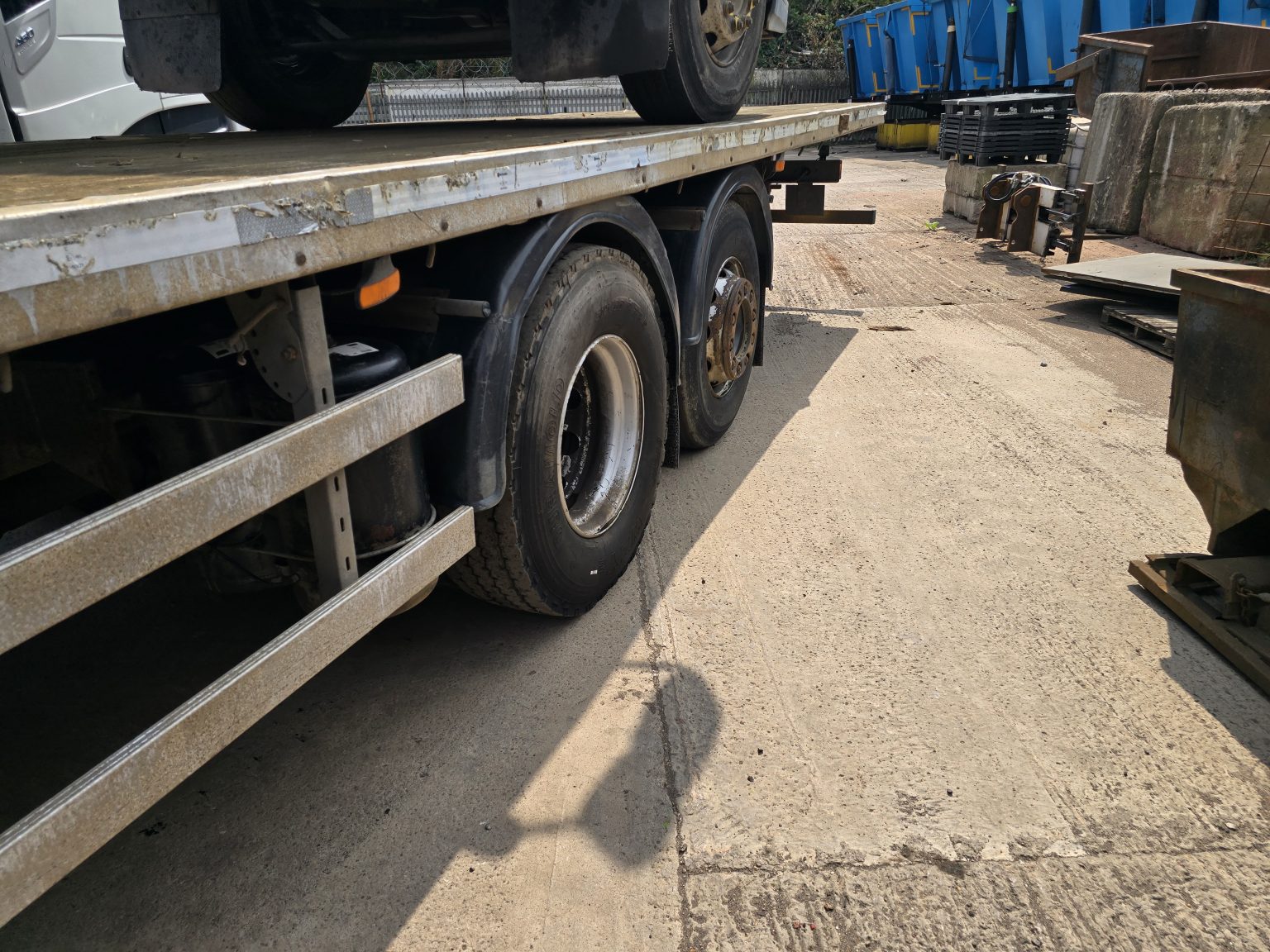 DAF CF75-310 6X2 FLATBED TRUCK - FW Thomas